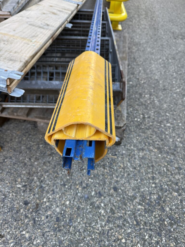 Plastic edge protectors – Used - Ecocube